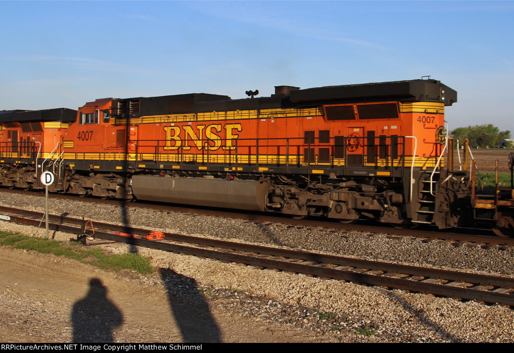 BNSF 4007 - Mid Train DPU #1
